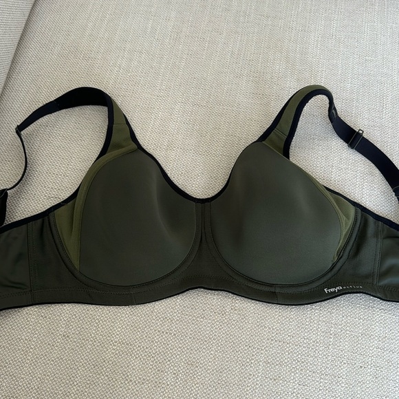 Freya | Intimates & Sleepwear | Freya Sonic High Impact Sports Bra 28i ...